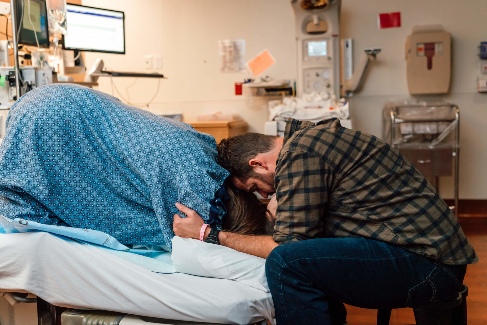 A Pandemic Birth Story - littleloophotography.com